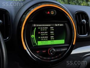 Green MINI Countryman 2018 in Jelgava, with an engine capacity of 1.50 L and mileage of 175 thousand km for 15500 €, photo 32 on AUTOMOTO.COM.LV