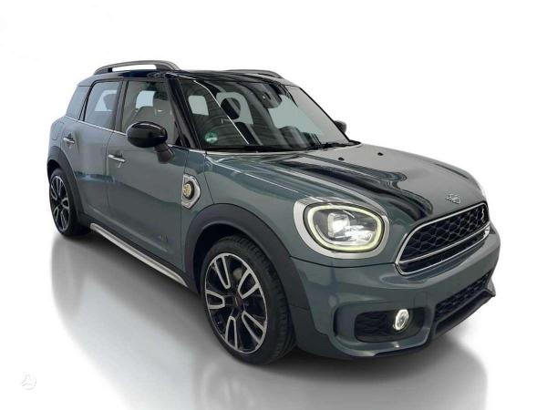 Green MINI Countryman 2020 in Riga, with an engine capacity of 1.49 L and mileage of 210 thousand km for 17700 €, photo 1 on AUTOMOTO.COM.LV