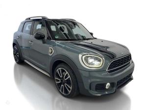 Green MINI Countryman 2020 in Riga, with an engine capacity of 1.49 L and mileage of 210 thousand km for 17700 €, photo  on AUTOMOTO.COM.LV