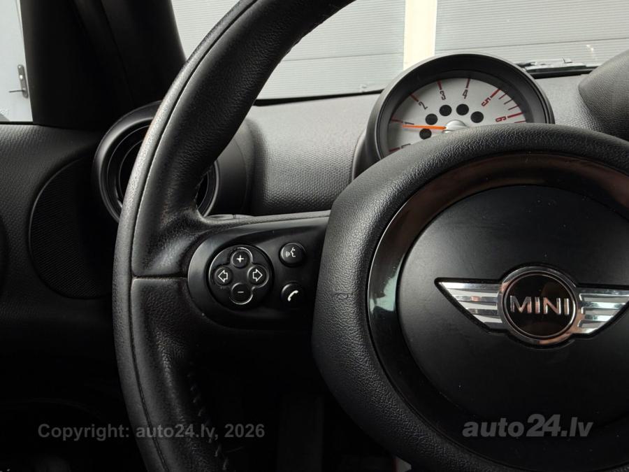 Zaļš MINI Countryman 2014 Tallina, ar dzinēja tilpumu 2.00 L un nobraukumu 208 tūkst. km par 7990 €, foto 16 vietnē AUTOMOTO.COM.LV