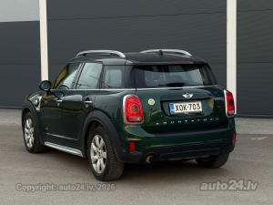 Green MINI Countryman 2018 in Tallinn, with an engine capacity of 1.50 L and mileage of 122 thousand km for 12990 €, photo 5 on AUTOMOTO.COM.LV