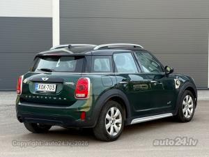 Green MINI Countryman 2018 in Tallinn, with an engine capacity of 1.50 L and mileage of 122 thousand km for 12990 €, photo 7 on AUTOMOTO.COM.LV