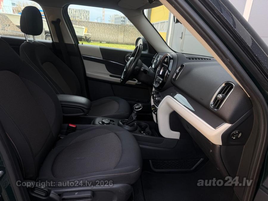 Green MINI Countryman 2018 in Tallinn, with an engine capacity of 1.50 L and mileage of 122 thousand km for 12990 €, photo 10 on AUTOMOTO.COM.LV