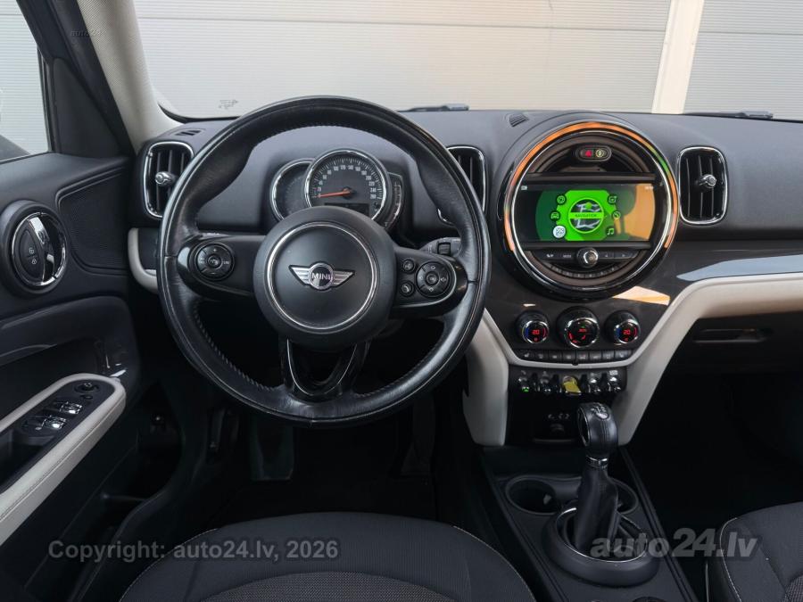 Green MINI Countryman 2018 in Tallinn, with an engine capacity of 1.50 L and mileage of 122 thousand km for 12990 €, photo 13 on AUTOMOTO.COM.LV