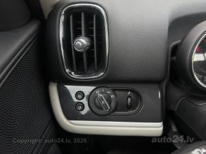 Green MINI Countryman 2018 in Tallinn, with an engine capacity of 1.50 L and mileage of 122 thousand km for 12990 €, photo 16 on AUTOMOTO.COM.LV