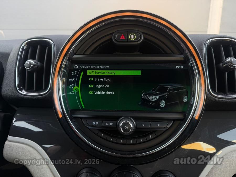 Green MINI Countryman 2018 in Tallinn, with an engine capacity of 1.50 L and mileage of 122 thousand km for 12990 €, photo 19 on AUTOMOTO.COM.LV