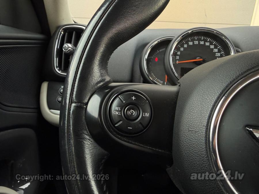Green MINI Countryman 2018 in Tallinn, with an engine capacity of 1.50 L and mileage of 122 thousand km for 12990 €, photo 20 on AUTOMOTO.COM.LV