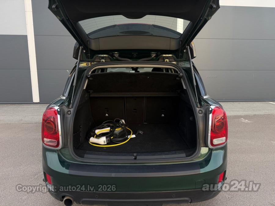 Green MINI Countryman 2018 in Tallinn, with an engine capacity of 1.50 L and mileage of 122 thousand km for 12990 €, photo 21 on AUTOMOTO.COM.LV