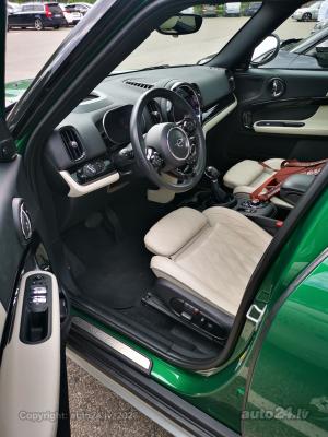 Green MINI Countryman 2020 in Tallinn, with an engine capacity of 1.50 L and mileage of 147 thousand km for 23000 €, photo 6 on AUTOMOTO.COM.LV