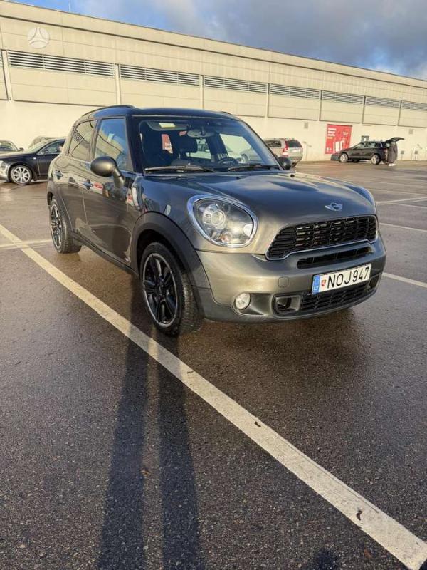 Grey MINI Countryman 2012 in Vilnius, with an engine capacity of 2.00 L and mileage of 164 thousand km for 5700 €, photo 2 on AUTOMOTO.COM.LV