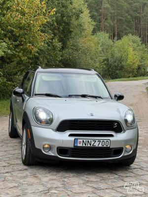 Pelēks MINI Countryman 2012 Viļņa, ar dzinēja tilpumu 1.60 L un nobraukumu 330 tūkst. km par 4999 €, foto 3 vietnē AUTOMOTO.COM.LV