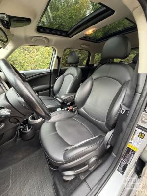 Pelēks MINI Countryman 2012 Viļņa, ar dzinēja tilpumu 1.60 L un nobraukumu 330 tūkst. km par 4999 €, foto 13 vietnē AUTOMOTO.COM.LV