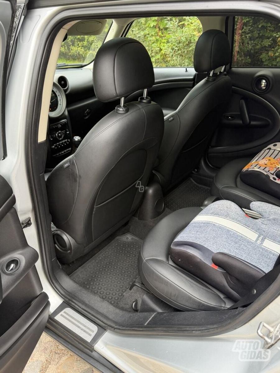 Pelēks MINI Countryman 2012 Viļņa, ar dzinēja tilpumu 1.60 L un nobraukumu 330 tūkst. km par 4999 €, foto 14 vietnē AUTOMOTO.COM.LV