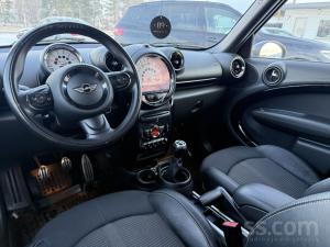 Pelēks MINI Countryman 2013 Rīga, ar dzinēja tilpumu 2.00 L un nobraukumu 209 tūkst. km par 7499 €, foto 26 vietnē AUTOMOTO.COM.LV