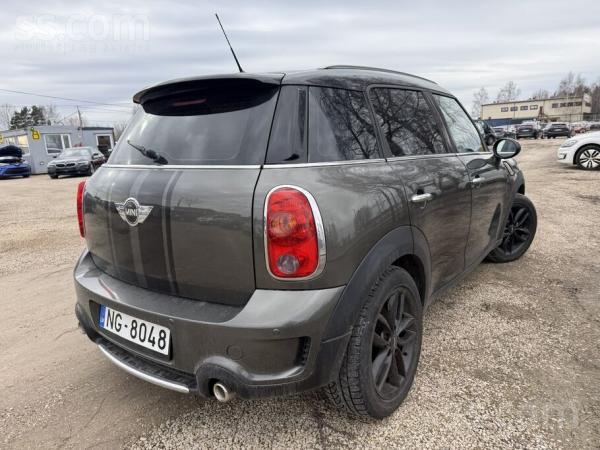 Pelēks MINI Countryman 2013 Rīga, ar dzinēja tilpumu 2.00 L un nobraukumu 209 tūkst. km par 5999 €, foto 10 vietnē AUTOMOTO.COM.LV