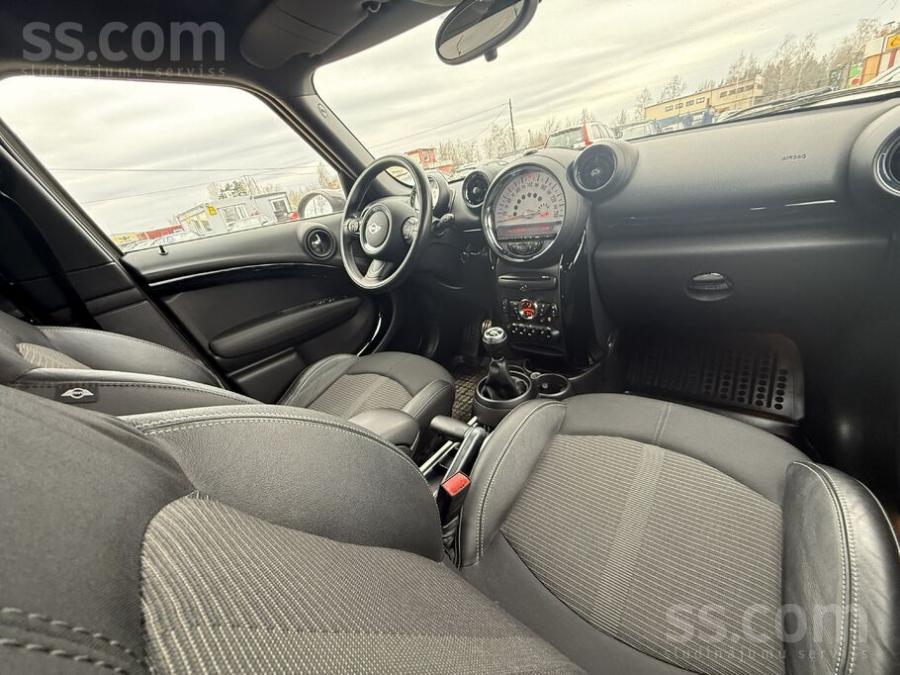 Pelēks MINI Countryman 2013 Rīga, ar dzinēja tilpumu 2.00 L un nobraukumu 209 tūkst. km par 5999 €, foto 30 vietnē AUTOMOTO.COM.LV