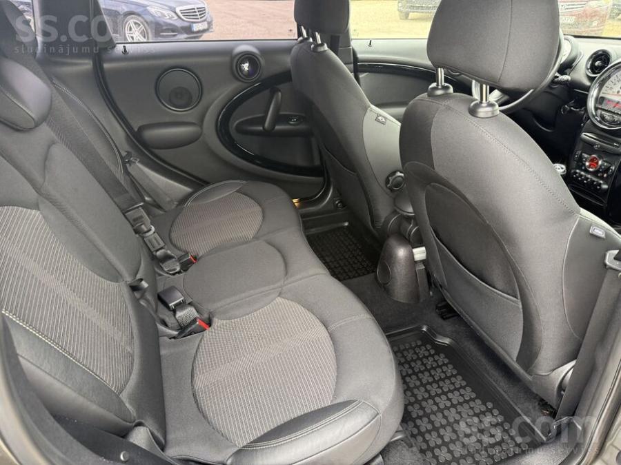 Pelēks MINI Countryman 2013 Rīga, ar dzinēja tilpumu 2.00 L un nobraukumu 209 tūkst. km par 5999 €, foto 32 vietnē AUTOMOTO.COM.LV