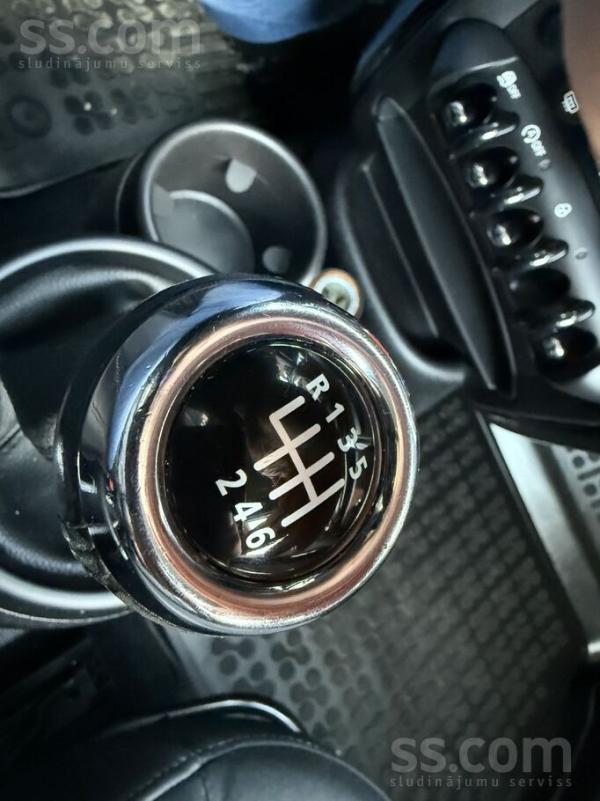 Pelēks MINI Countryman 2013 Rīga, ar dzinēja tilpumu 2.00 L un nobraukumu 209 tūkst. km par 5999 €, foto 6 vietnē AUTOMOTO.COM.LV