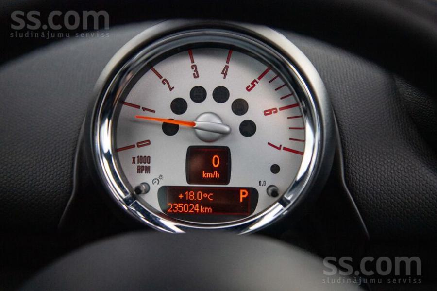 Pelēks MINI Countryman 2014 Rīga, ar dzinēja tilpumu 2.00 L un nobraukumu 235 tūkst. km par 9500 €, foto 25 vietnē AUTOMOTO.COM.LV