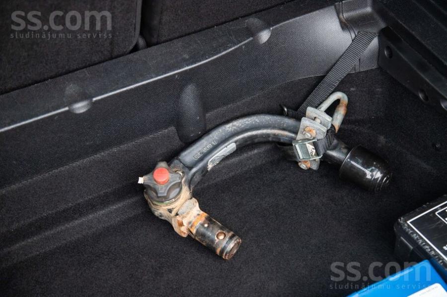 Pelēks MINI Countryman 2014 Rīga, ar dzinēja tilpumu 2.00 L un nobraukumu 235 tūkst. km par 9500 €, foto 32 vietnē AUTOMOTO.COM.LV