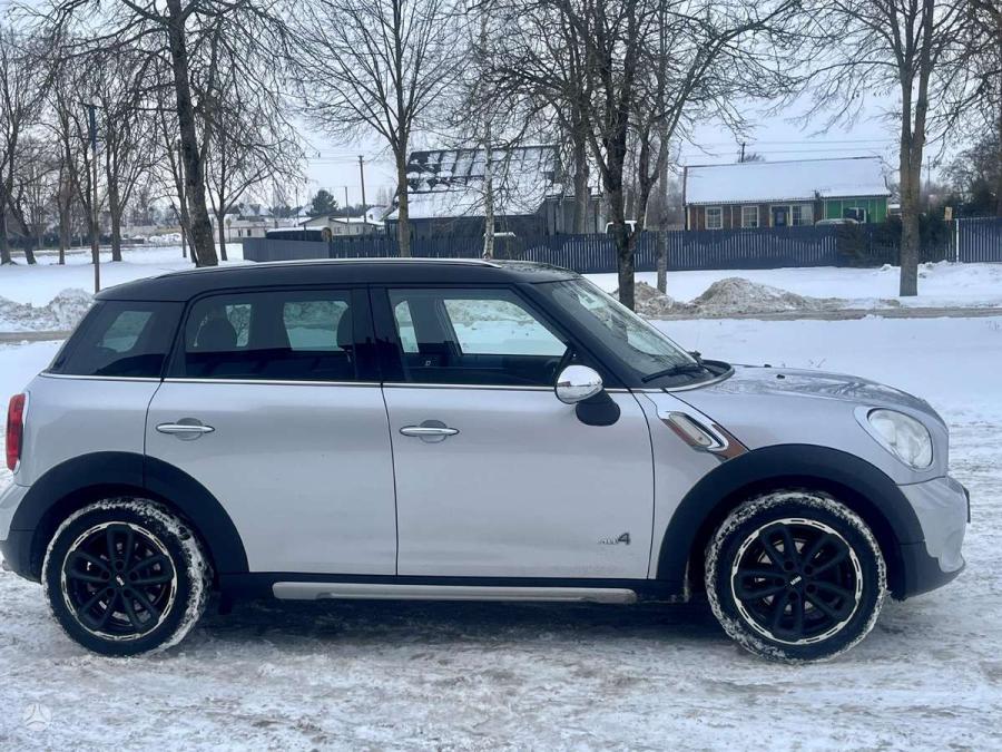 Grey MINI Countryman 2015 in Silute, with an engine capacity of 2.00 L and mileage of 284 thousand km for 6999 €, photo 8 on AUTOMOTO.COM.LV