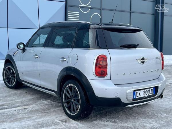 Grey MINI Countryman 2015 in Silute, with an engine capacity of 2.00 L and mileage of 284 thousand km for 6999 €, photo 3 on AUTOMOTO.COM.LV
