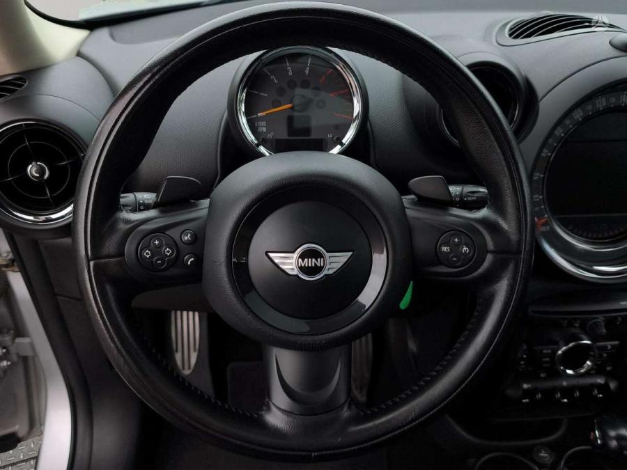 Grey MINI Countryman 2016 in Vilnius, with an engine capacity of 2.00 L and mileage of 212 thousand km for 10699 €, photo 17 on AUTOMOTO.COM.LV