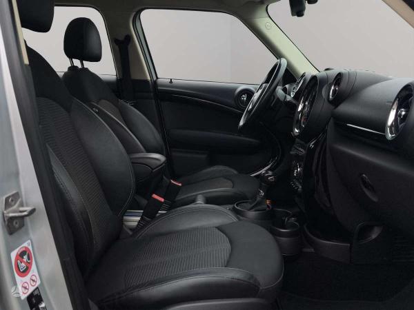 Grey MINI Countryman 2016 in Vilnius, with an engine capacity of 2.00 L and mileage of 212 thousand km for 10699 €, photo 8 on AUTOMOTO.COM.LV
