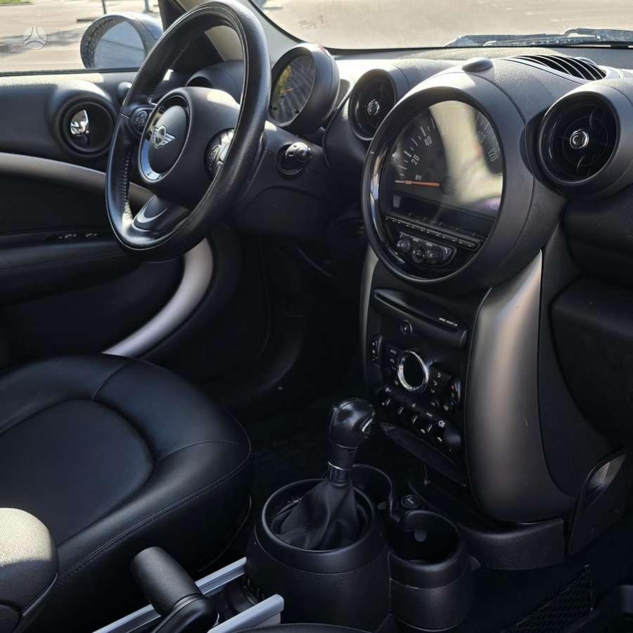 Grey MINI Countryman 2016 in Panevezys, with an engine capacity of 1.60 L and mileage of 100 thousand km for 7500 €, photo 11 on AUTOMOTO.COM.LV
