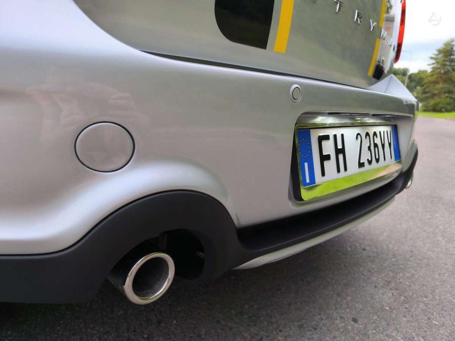 Grey MINI Countryman 2017 in Vilnius, with an engine capacity of 2.00 L and mileage of 102 thousand km for 10500 €, photo 15 on AUTOMOTO.COM.LV