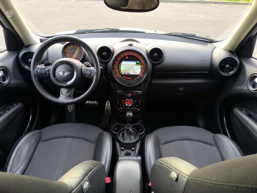 Grey MINI Countryman 2017 in Vilnius, with an engine capacity of 2.00 L and mileage of 102 thousand km for 10500 €, photo 16 on AUTOMOTO.COM.LV