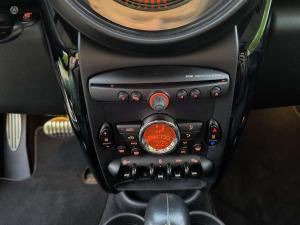 Grey MINI Countryman 2017 in Vilnius, with an engine capacity of 2.00 L and mileage of 102 thousand km for 10500 €, photo 25 on AUTOMOTO.COM.LV