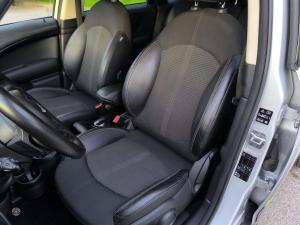 Grey MINI Countryman 2017 in Vilnius, with an engine capacity of 2.00 L and mileage of 102 thousand km for 10500 €, photo 34 on AUTOMOTO.COM.LV