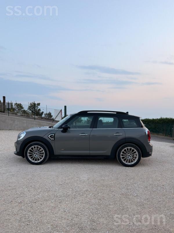 MINI Countryman 2017 Limbaži vietnē Pelēks MINI Countryman 2017 Limbaži, ar dzinēja tilpumu 2.00 L un nobraukumu 171 tūkst. km par 18500 €, foto 6 vietnē AUTOMOTO.COM.LV