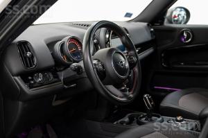 Pelēks MINI Countryman 2018 Rīga, ar dzinēja tilpumu 2.00 L un nobraukumu 122 tūkst. km par 8950 €, foto 9 vietnē AUTOMOTO.COM.LV