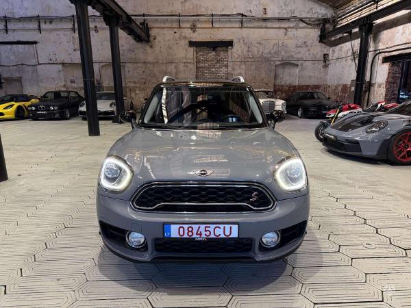 Grey MINI Countryman 2018 in Kaunas, with an engine capacity of 2.00 L and mileage of 167 thousand km for 15300 €, photo 2 on AUTOMOTO.COM.LV
