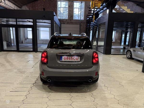 Grey MINI Countryman 2018 in Kaunas, with an engine capacity of 2.00 L and mileage of 167 thousand km for 15300 €, photo 6 on AUTOMOTO.COM.LV