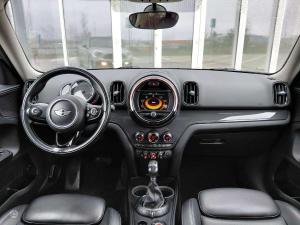 Grey MINI Countryman 2018 in Vilnius, with an engine capacity of 1.50 L and mileage of 129 thousand km for 11000 €, photo 12 on AUTOMOTO.COM.LV
