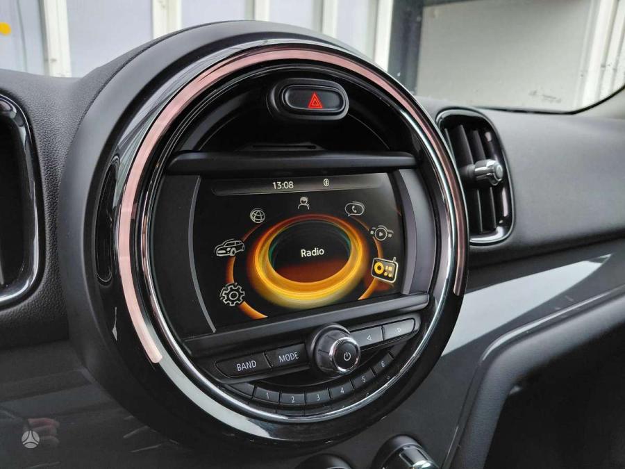 Grey MINI Countryman 2018 in Vilnius, with an engine capacity of 1.50 L and mileage of 129 thousand km for 11000 €, photo 16 on AUTOMOTO.COM.LV