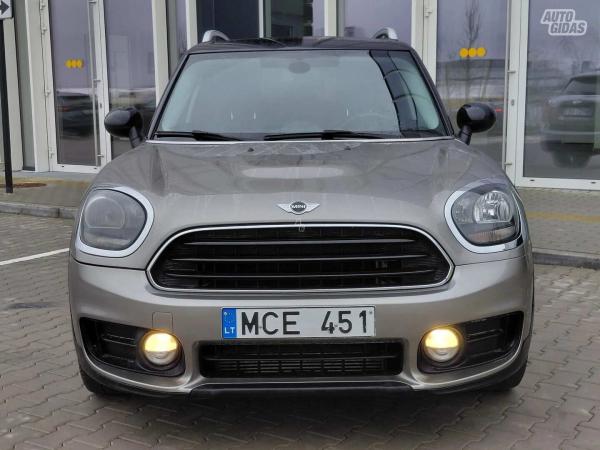 Grey MINI Countryman 2018 in Vilnius, with an engine capacity of 1.50 L and mileage of 129 thousand km for 11000 €, photo 2 on AUTOMOTO.COM.LV