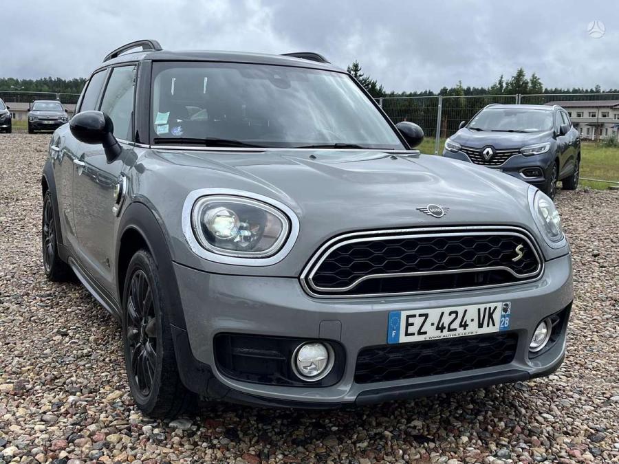Pelēks MINI Countryman 2018 Viļņa, ar dzinēja tilpumu 1.50 L un nobraukumu 133 tūkst. km par 12463 €, foto 3 vietnē AUTOMOTO.COM.LV