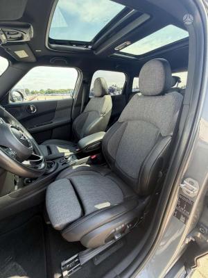 Grey MINI Countryman 2018 in Taurage, with an engine capacity of 1.50 L and mileage of 128 thousand km for 9900 €, photo 12 on AUTOMOTO.COM.LV