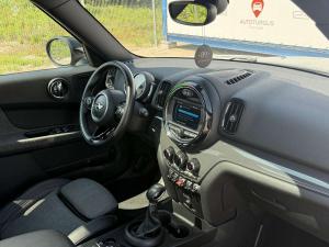 Grey MINI Countryman 2018 in Taurage, with an engine capacity of 1.50 L and mileage of 128 thousand km for 9900 €, photo 21 on AUTOMOTO.COM.LV
