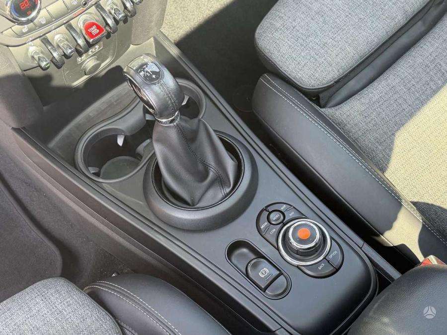 Grey MINI Countryman 2018 in Taurage, with an engine capacity of 1.50 L and mileage of 128 thousand km for 9900 €, photo 30 on AUTOMOTO.COM.LV