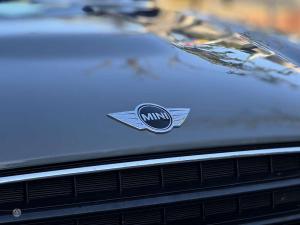 Grey MINI Countryman 2018 in Kaunas, with an engine capacity of 1.50 L and mileage of 130 thousand km for 9900 €, photo 8 on AUTOMOTO.COM.LV