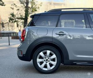 Grey MINI Countryman 2018 in Kaunas, with an engine capacity of 1.50 L and mileage of 130 thousand km for 9900 €, photo 14 on AUTOMOTO.COM.LV