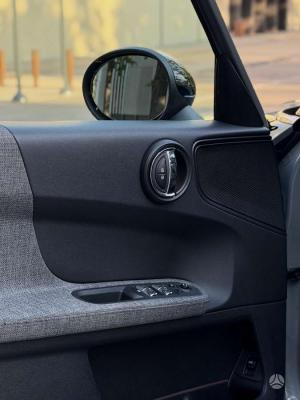 Grey MINI Countryman 2018 in Kaunas, with an engine capacity of 1.50 L and mileage of 130 thousand km for 9900 €, photo 30 on AUTOMOTO.COM.LV