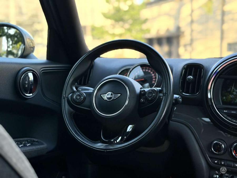 Grey MINI Countryman 2018 in Kaunas, with an engine capacity of 1.50 L and mileage of 130 thousand km for 9900 €, photo 45 on AUTOMOTO.COM.LV