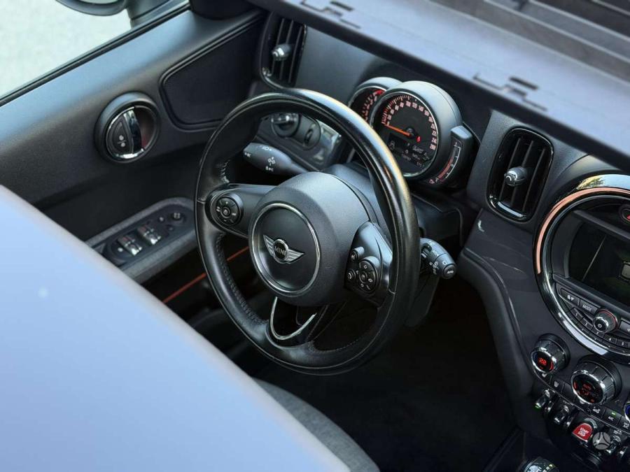 Grey MINI Countryman 2018 in Kaunas, with an engine capacity of 1.50 L and mileage of 130 thousand km for 9900 €, photo 47 on AUTOMOTO.COM.LV