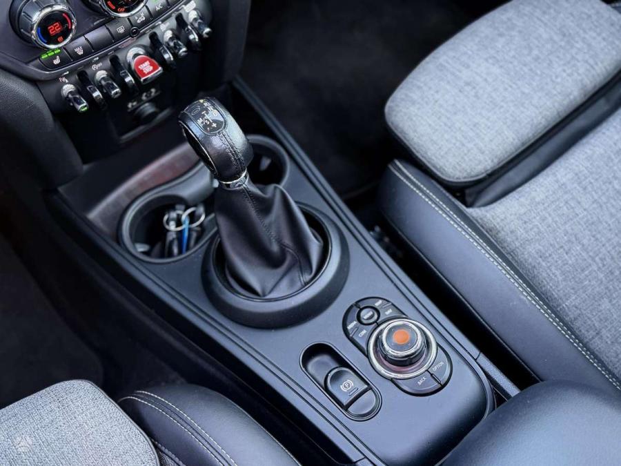 Grey MINI Countryman 2018 in Kaunas, with an engine capacity of 1.50 L and mileage of 130 thousand km for 9900 €, photo 52 on AUTOMOTO.COM.LV